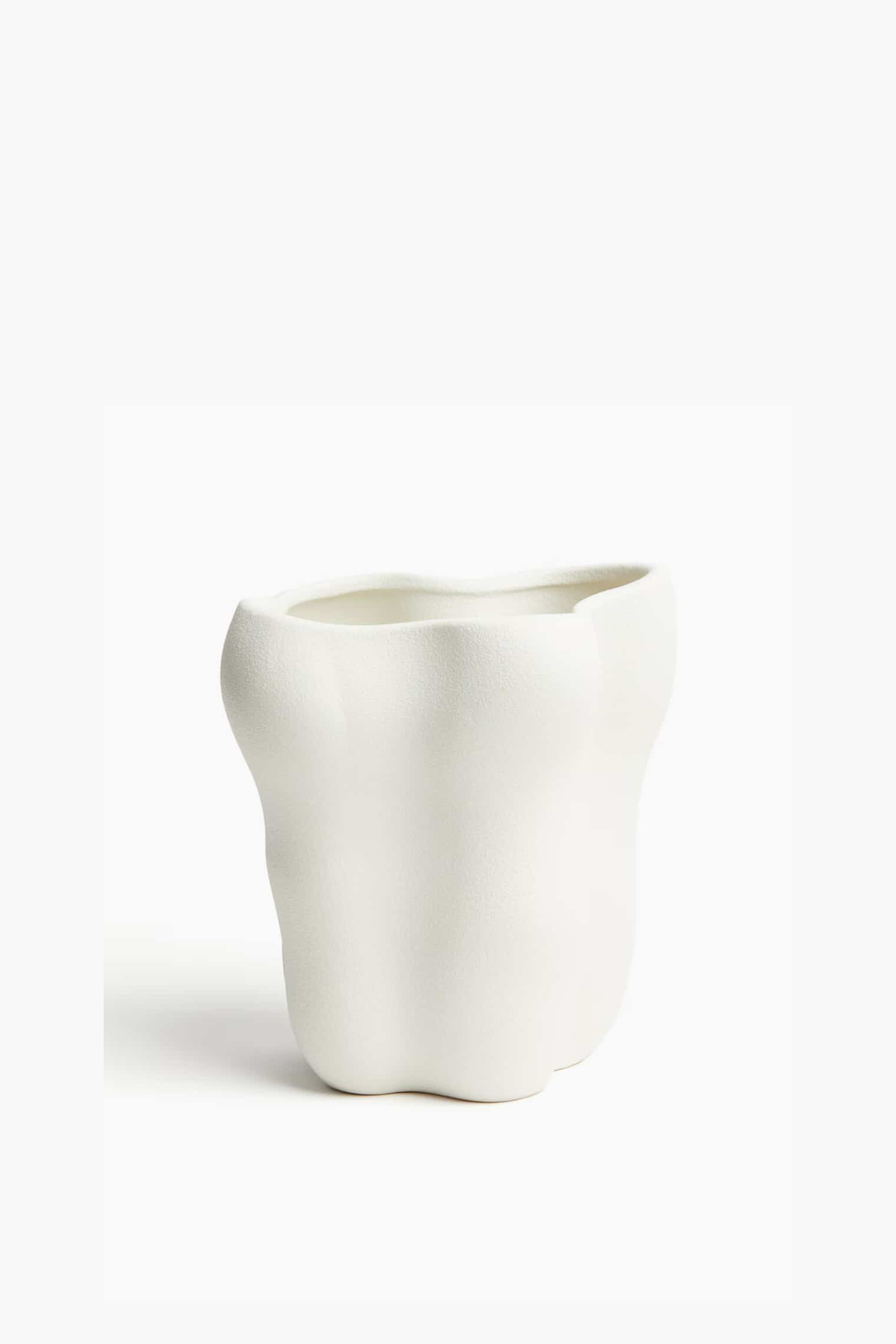 White Vase | Royal Lab Event Hire | Hamilton, NZ – Royal Laboratorie